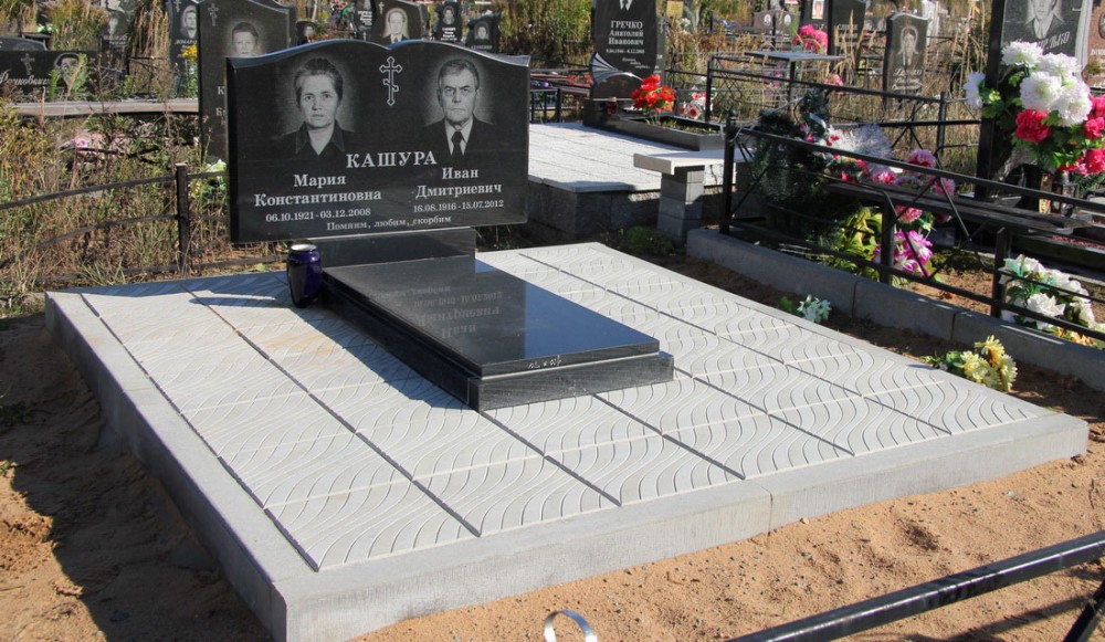 Благоустройство могил в Минске на кладбище плиткой, бессерными блоками